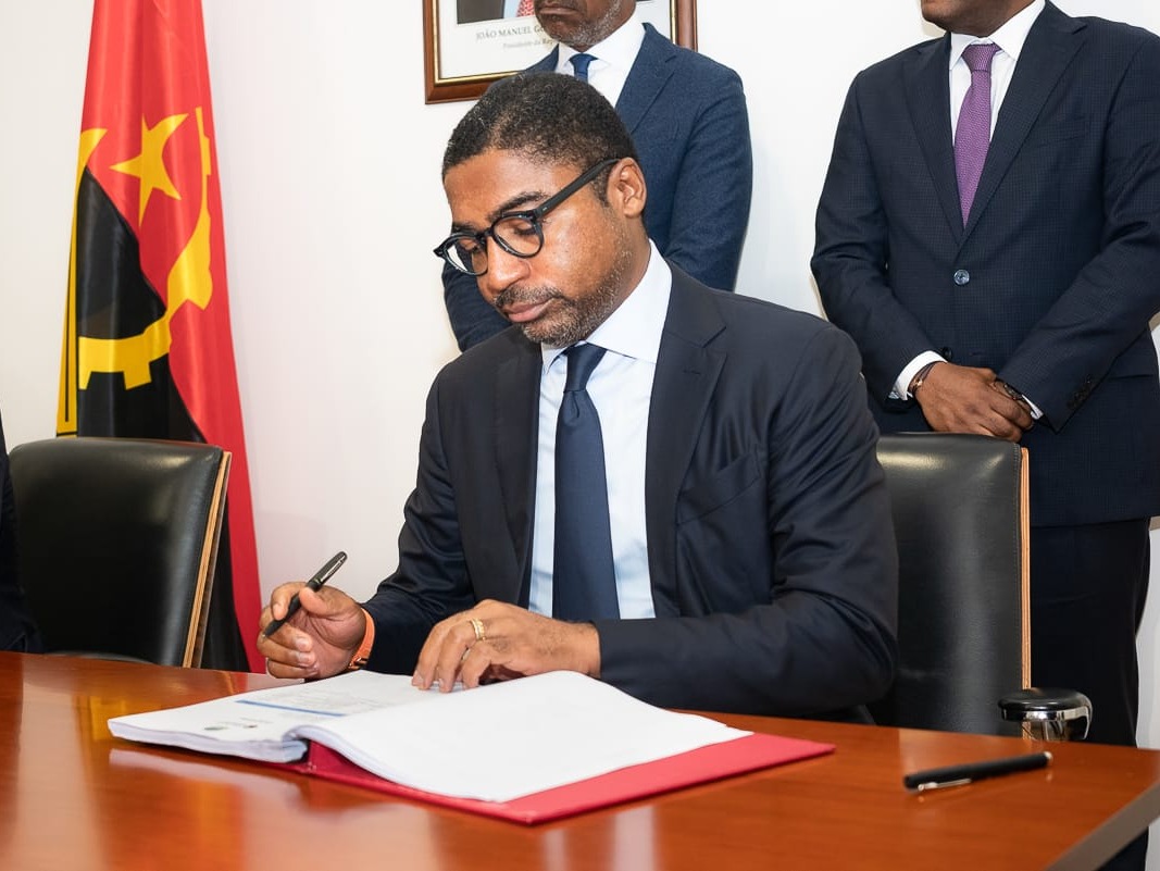 AIPEX ASSINA CINCO CONTRATOS DE INTENÇÕES DE INVESTIMENTO NUM VALOR ...